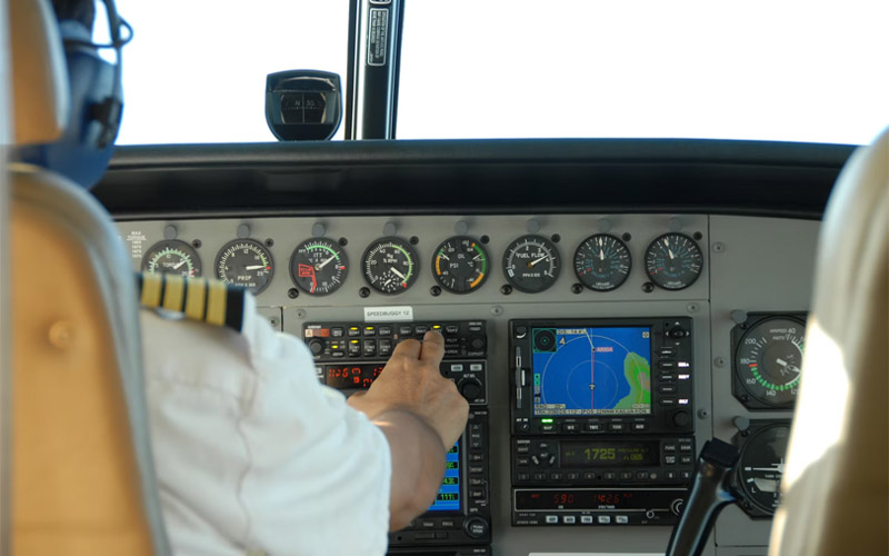 If the Pilot Says This, the Flight May Be in Danger – Perfectway.me