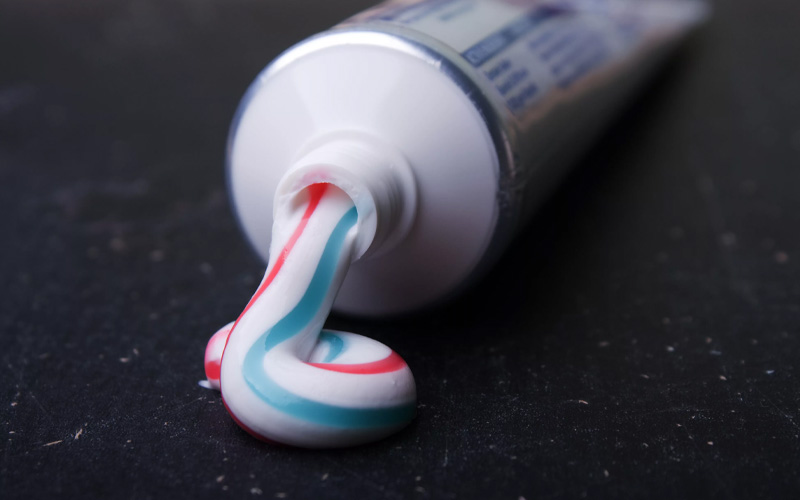8 Surprising Things You Can Clean with Toothpaste – Perfectway.me