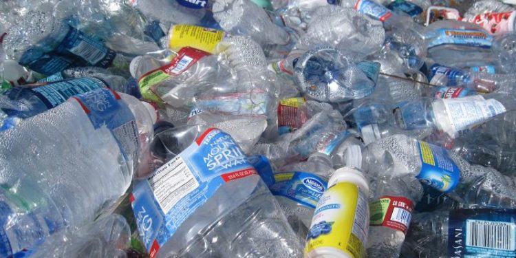 5 Genius Tips of Plastic Recycling You Can Do at Home – Perfectway.me