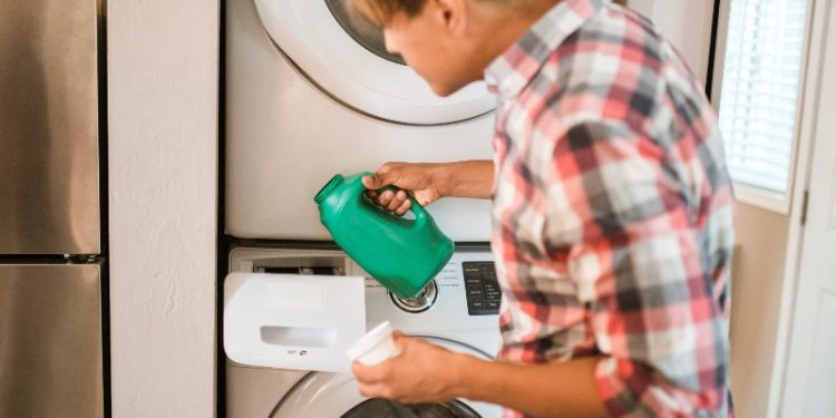 How to Cleverly Recycle Your Empty Laundry Detergent Bottles ...